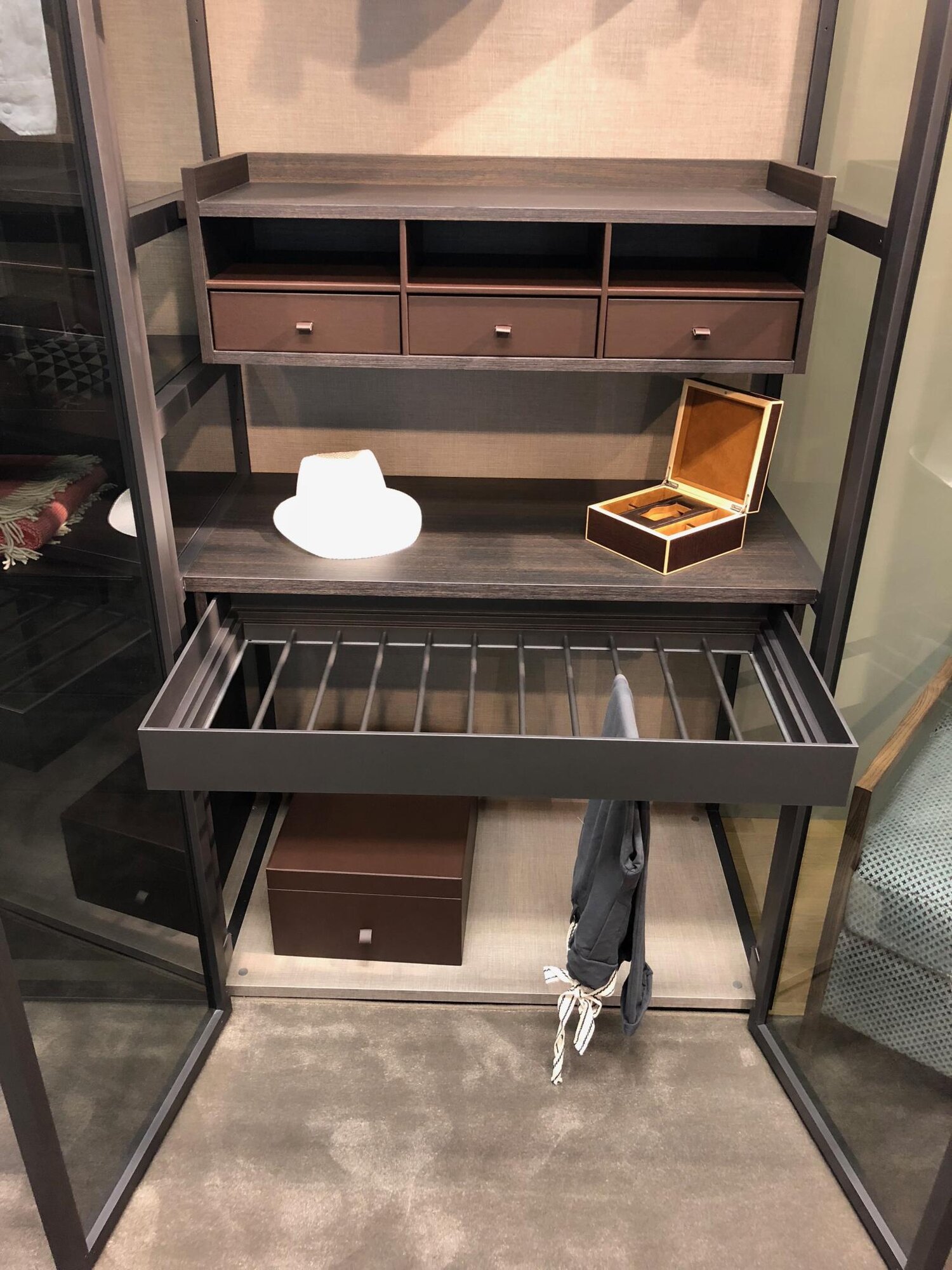 Aluminium Profile for wardrobe and walk-in closets - RCD Design Center