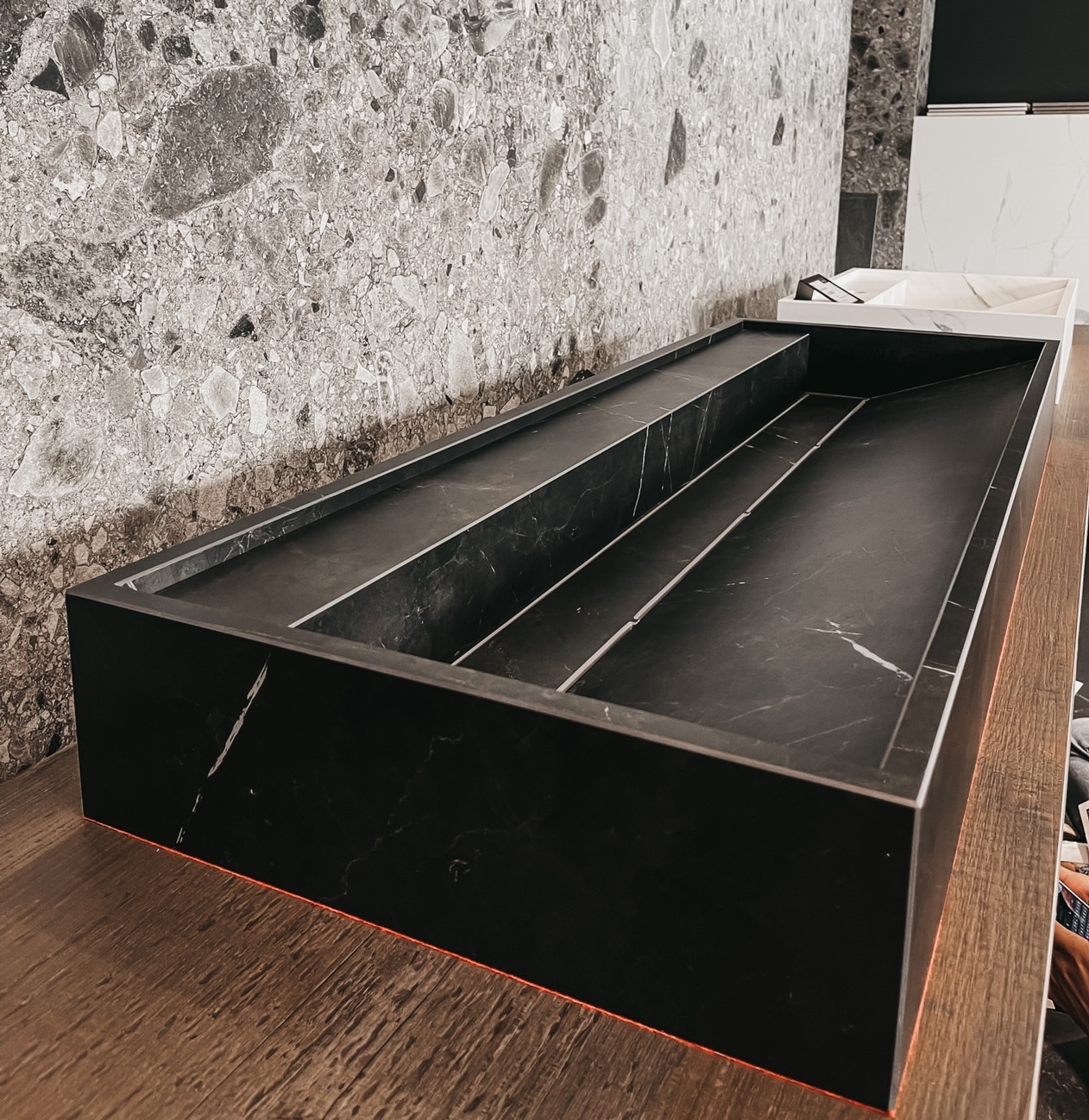Storm negro Sink | Inalco - RCD Design Center